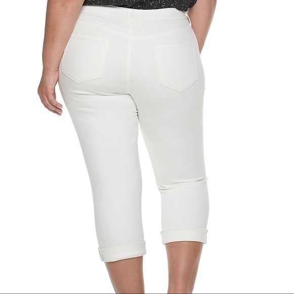 EVRI | Jeans | Plus Size Evri Fit Solutions Denim Capris | Poshmark
